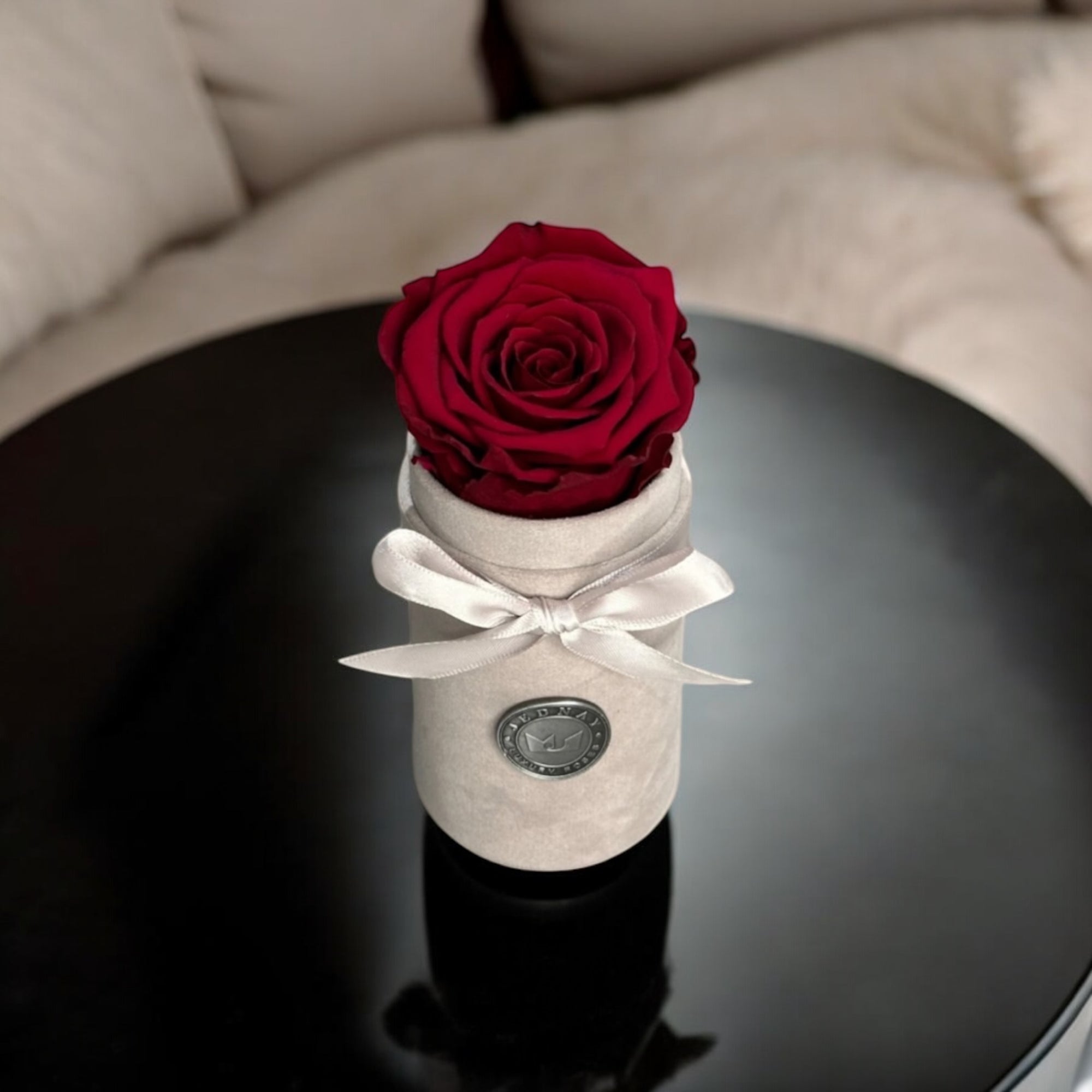 Eternal roses - Forever preserved to last a year - Jednay