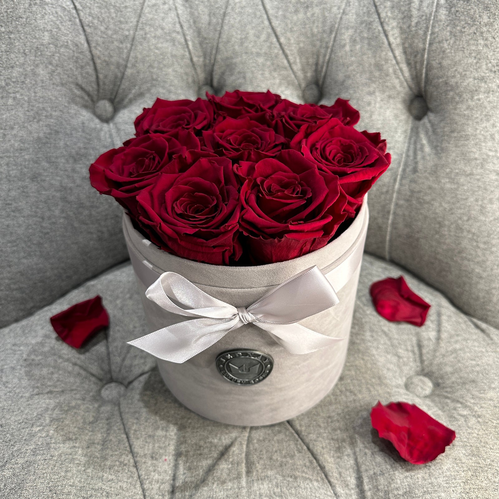 Eternal roses - Forever preserved to last a year - Jednay